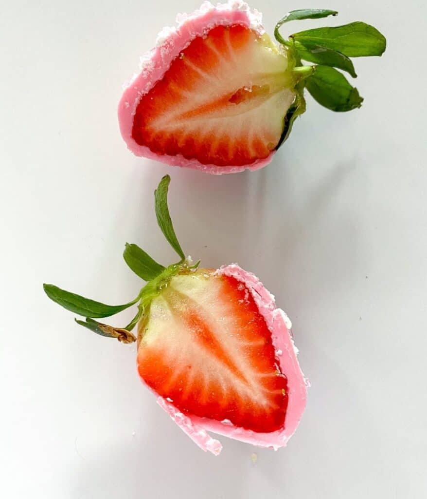 How To Make Pink Chocolate Covered Strawberries - Aleka's Get-Together