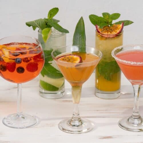 10 Tips To Host An AWESOME Cocktail Party!