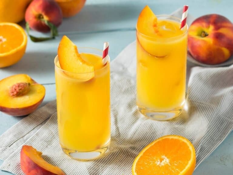 7 Popular Peach Schnapps Drinks - Aleka's Get-Together