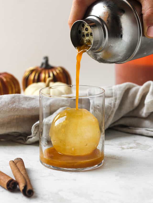 Fall Bourbon Cocktail - Aleka's Get-Together