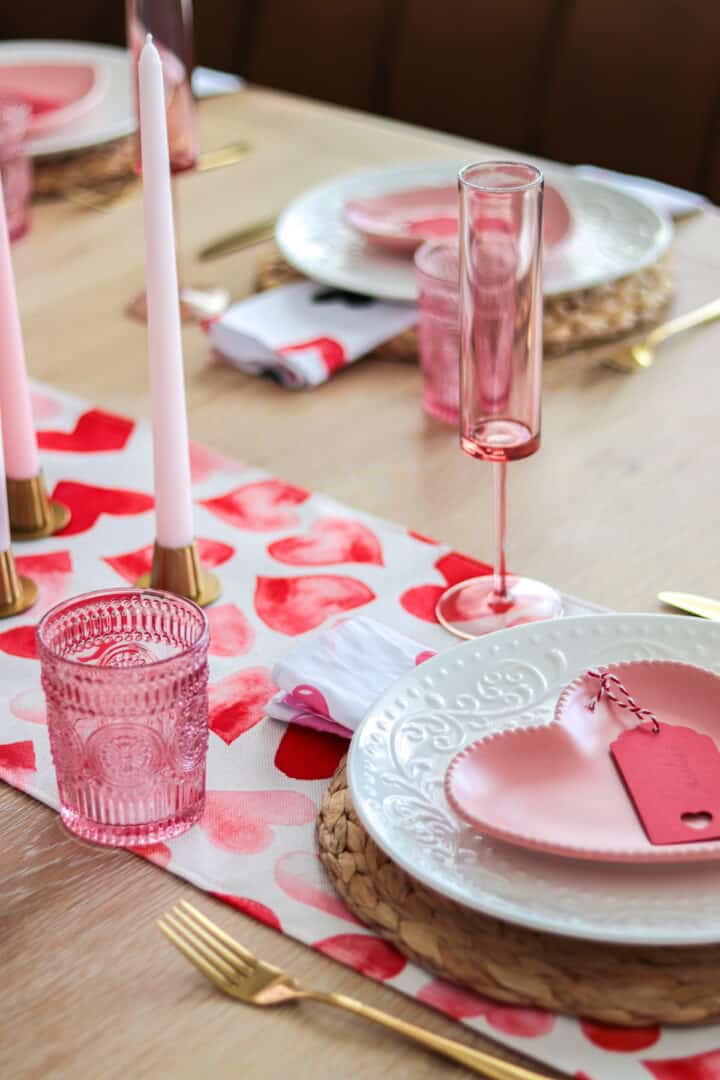 Valentine's Table Setting & Decor - Aleka's Get-Together