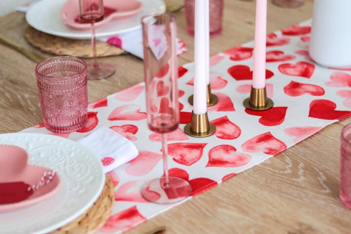 Valentine's Table Setting & Decor - Aleka's Get-Together